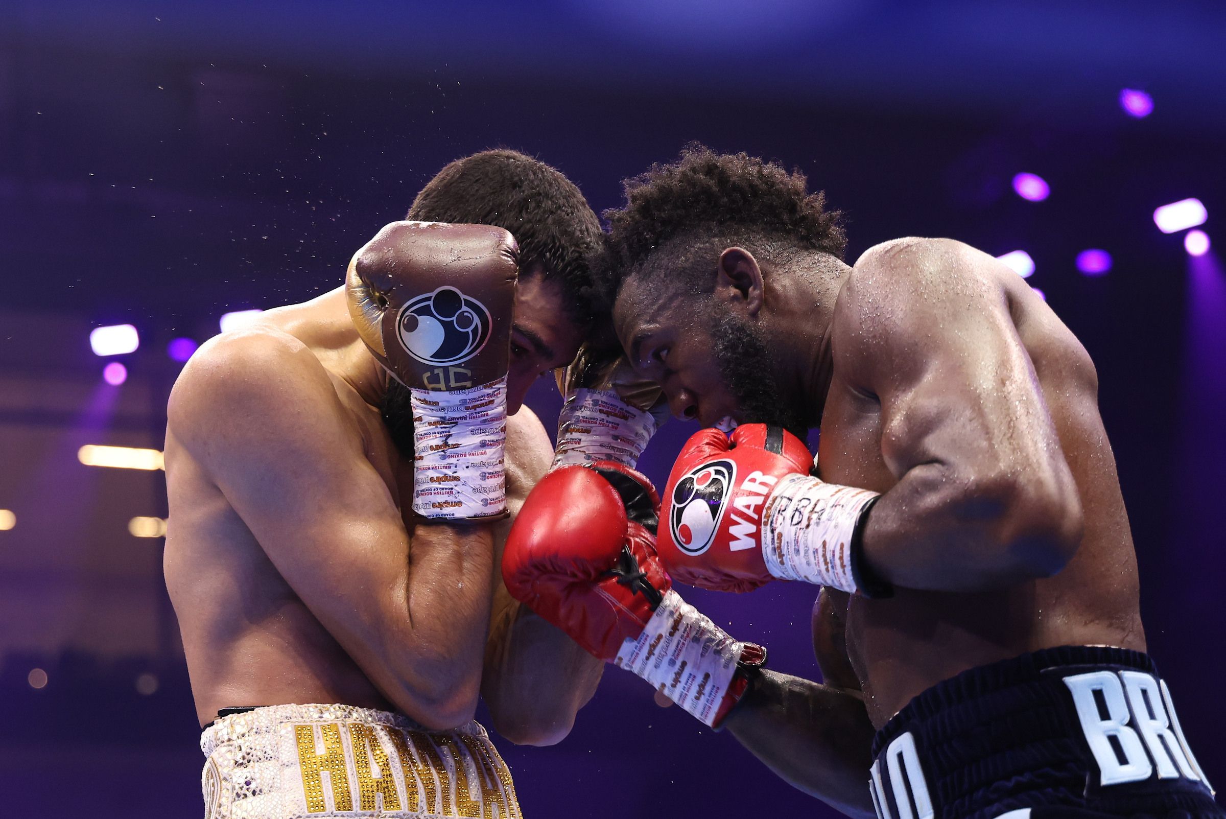 Adames Retains WBC Middleweight Title After Tense Sheeraz Shootout Ends ...