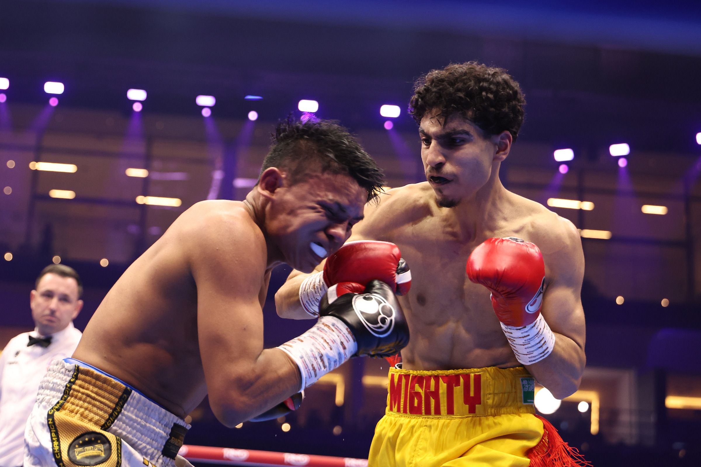 Last Crescendo Undercard: Double Delight For Saudis As Alakel, Almayouf ...