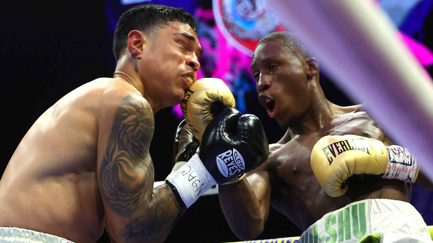 Bruce ‘Shu Shu’ Carrington Drops Enrique Vivas In 2nd Round, Beats Him By 3rd-Round TKO