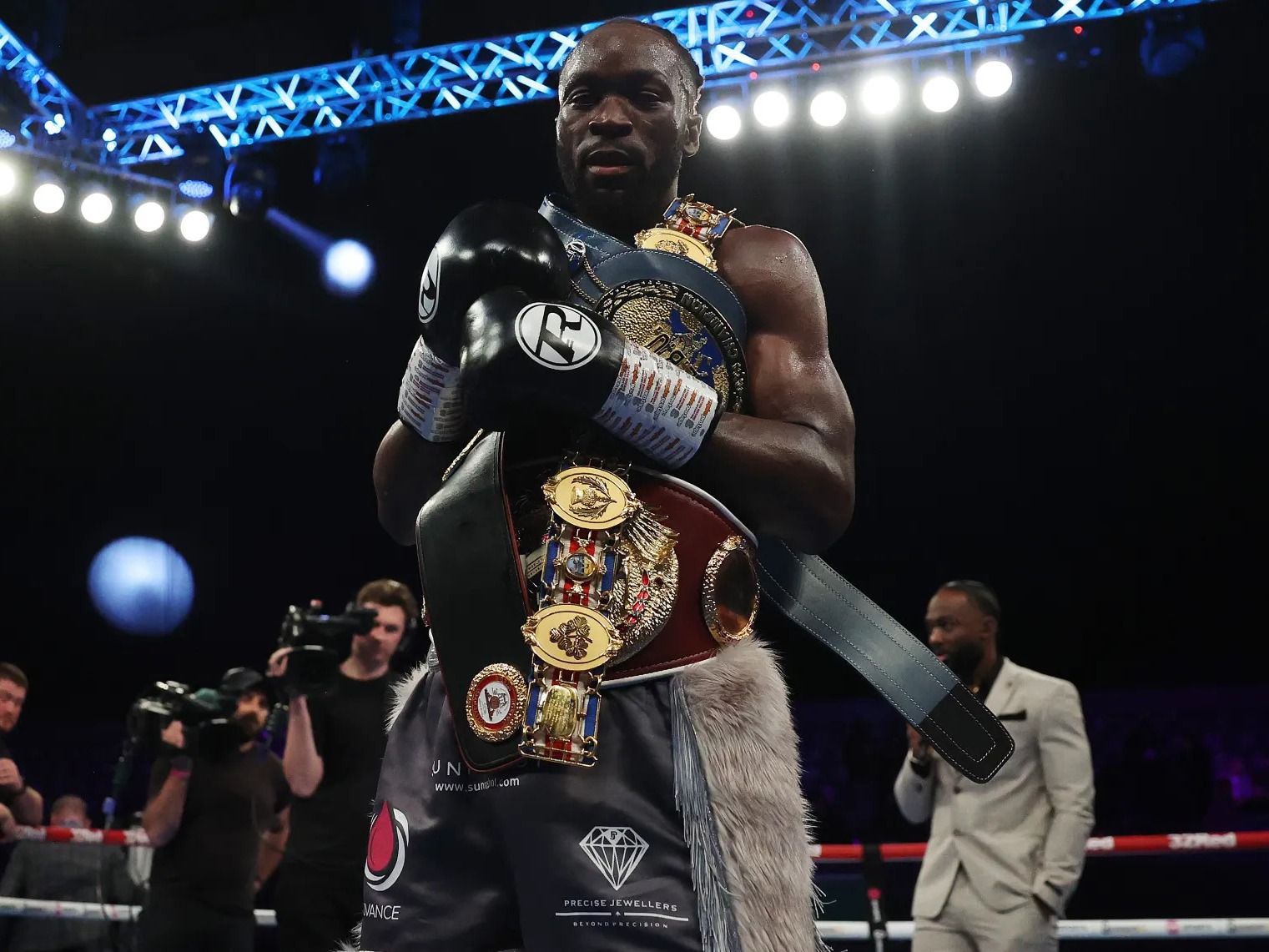 Saavedra, el reto de Bentley rumbo a Janibek por el título