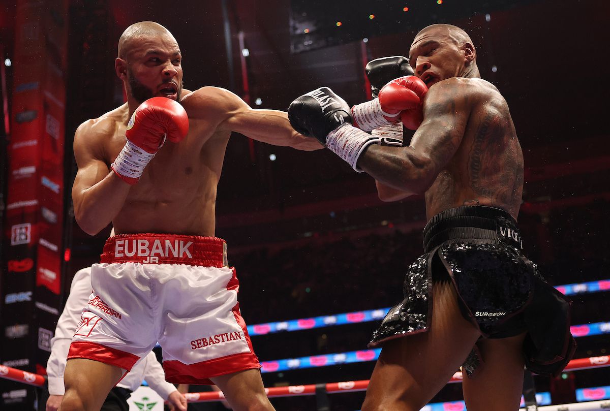 Chris Eubank Jr derrota a Conor Benn en una brutal guerra de 12 asaltos para mantener el récord ...