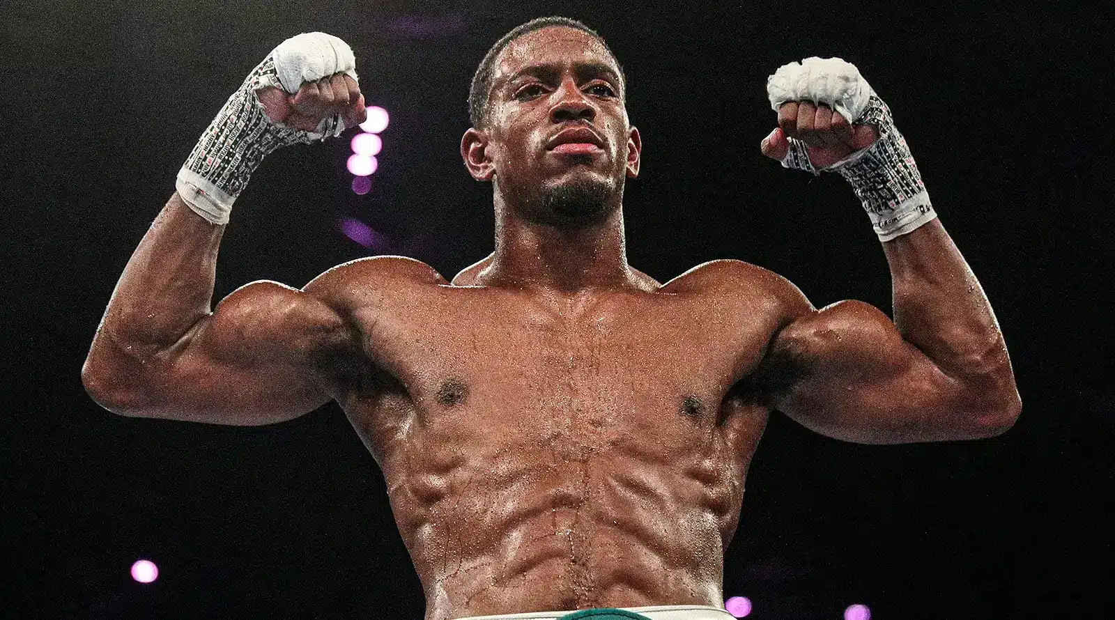 Troy Jones VS Ezra Taylor | Motorpoint Arena , Nottingham, GB ...