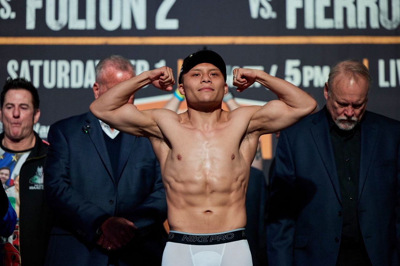 Isaac Cruz Overcomes Angel Fierro, Wins Ten Round Decision in Mexican War