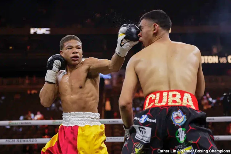 フロイド・メイウェザー、カーメル・モートン対ラモント・ローチのタイトル戦実現に資金提供の用意