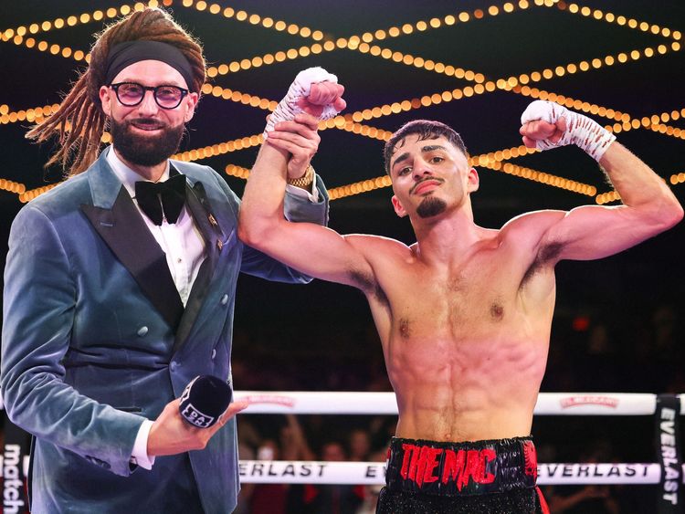 Adam Maca eases to TKO2 win on Brighton teen's debut