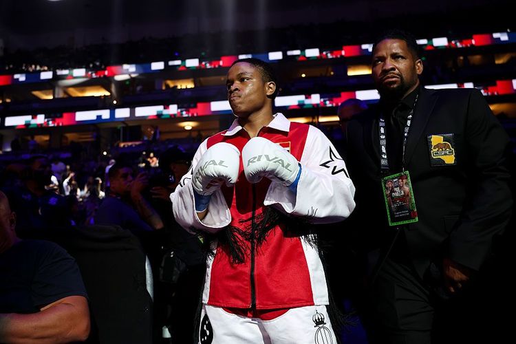 Gervonta Davis Shreds Floyd Schofield After Being Called Out