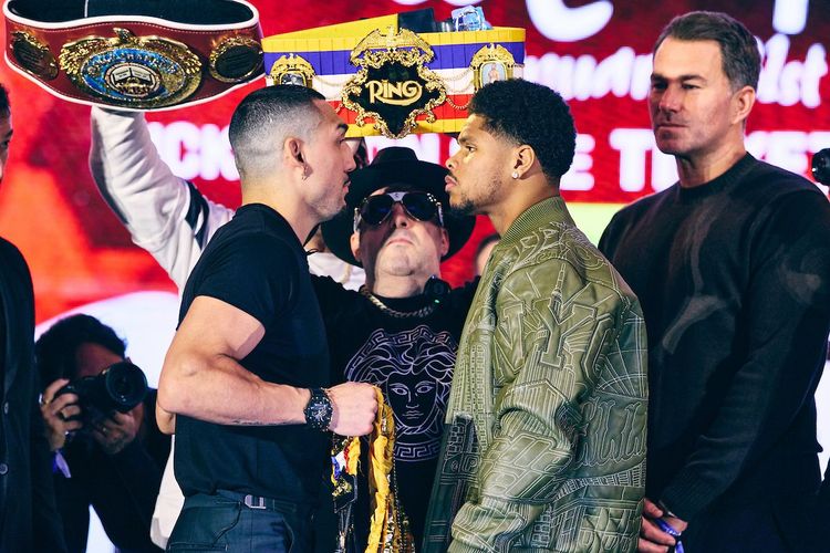 Photos: Teofimo Lopez, Shakur Stevenson - Tense Face To Face in New ...
