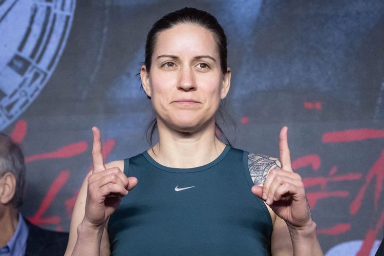 Mary Spencer Retains WBA 154-pound Title and Christopher Guerrero ...