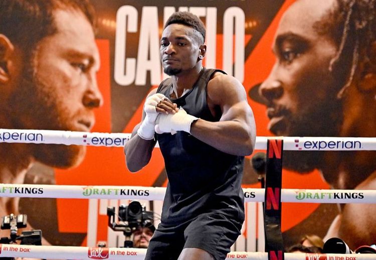 Christian Mbilli siente que debe ser espectacular contra Lester ...