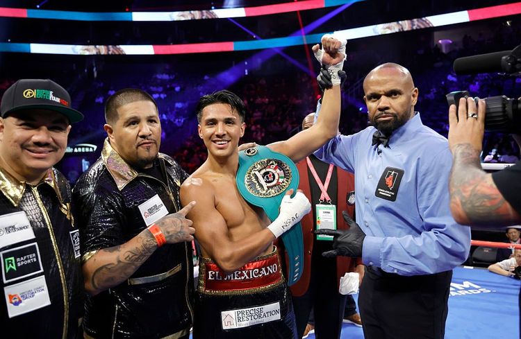Emiliano Vargas VS Alexander Espinoza | The Theater at MSG, New York ...